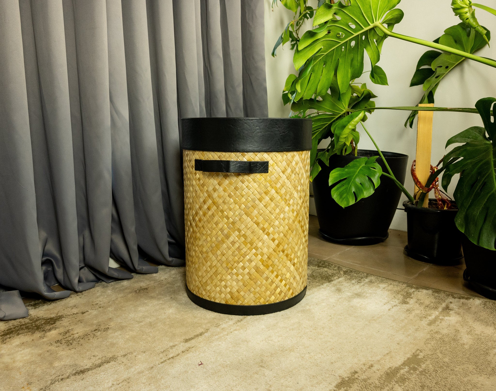 Round Open Laundry Hamper | Handmade Woven Natural Pandan with Black ...
